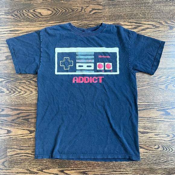 Nintendo | Shirts | Nintendo Nes Addict Mens Video Game Retro ...
